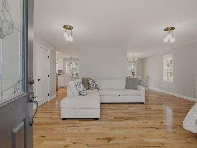house with 3 bedroom, Fall River MA ES104077355
