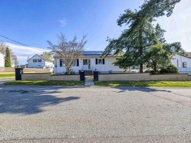 house with 3 bedroom, Fall River MA ES104078802