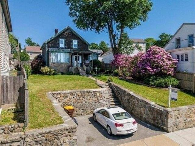 house with 3 bedroom, Fall River MA ES104192896