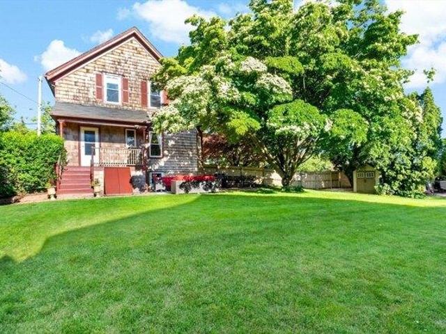 house with 3 bedroom, Fall River MA ES104264942
