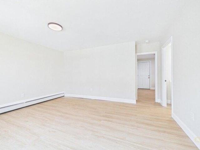 house with 3 bedroom, Fall River MA ES104263601