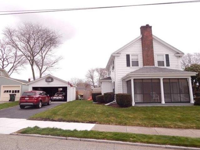 house with 3 bedroom, Fall River MA ES104409767