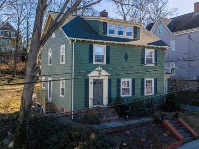 house with 3 bedroom, Fall River MA ES104443260