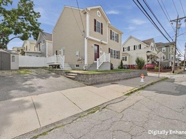 house with 3 bedroom, Fall River MA ES104901791
