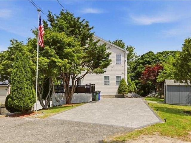 house with 3 bedroom, Fall River MA ES105059871