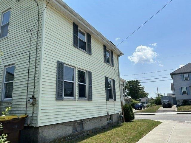 house with 3 bedroom, Fall River MA ES105095442