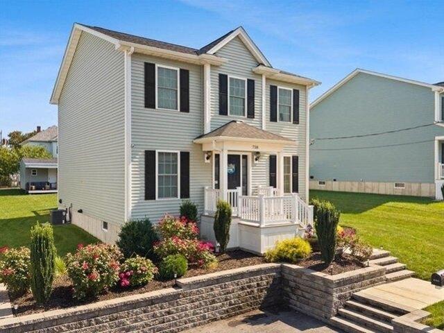 house with 3 bedroom, Fall River MA ES105108047