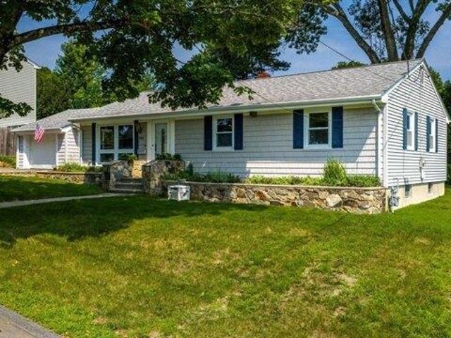 house with 3 bedroom, Fall River MA ES105159065