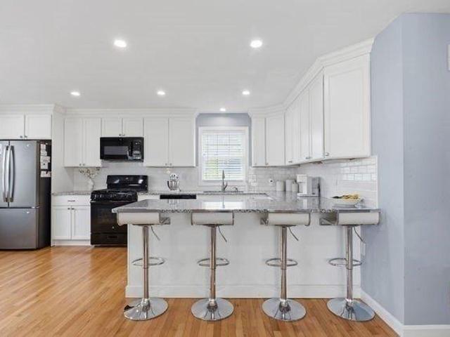 house with 3 bedroom, Fall River MA ES103808227