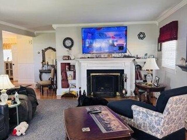 house with 3 bedroom, Fall River MA ES103852926