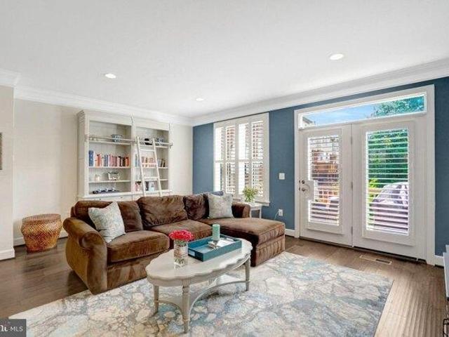 house with 3 bedroom, Falls Church VA ES104906156