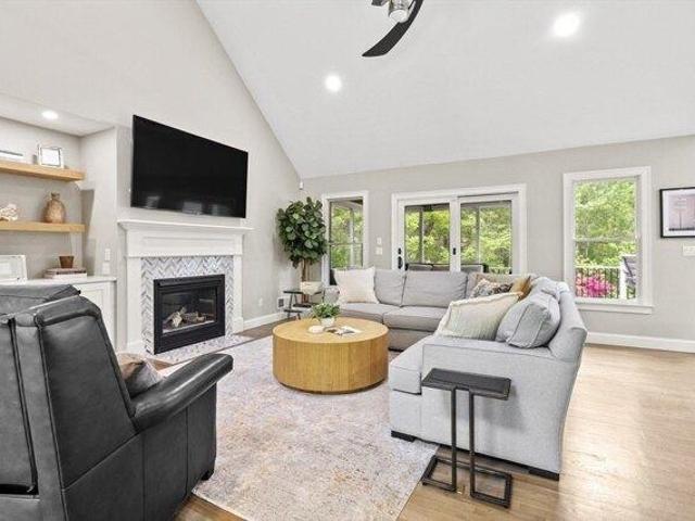 house with 3 bedroom, Falmouth MA ES104409367