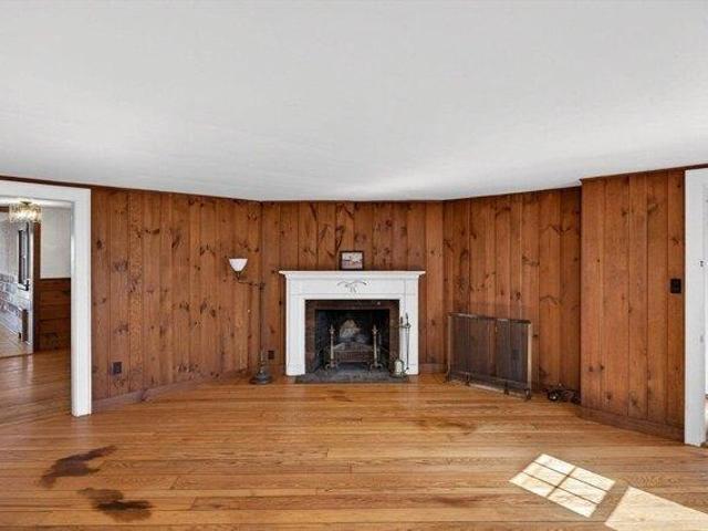 house with 3 bedroom, Falmouth MA ES105095503