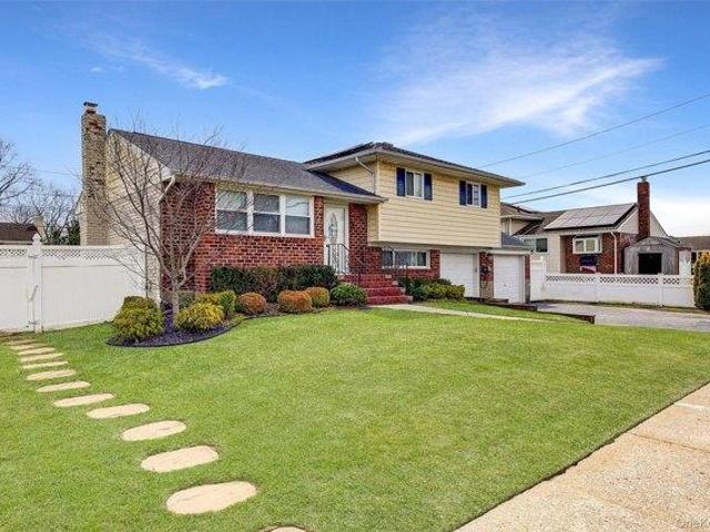 house with 3 bedroom, Farmingdale NY ES103604607