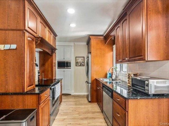 house with 3 bedroom, Farmingdale NY ES104904712