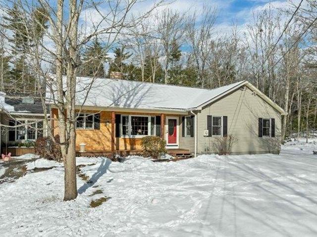 house with 3 bedroom, Farmington NH DLS101897448