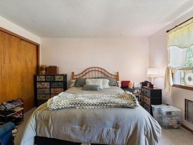 house with 3 bedroom, Farmington NH ES105156831