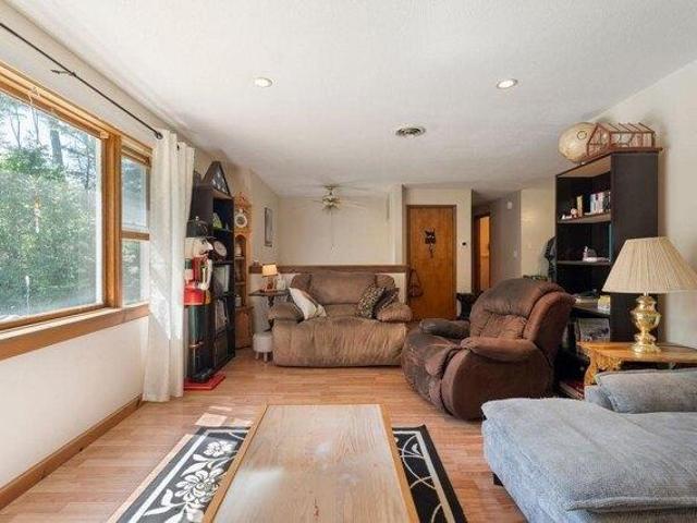 house with 3 bedroom, Farmington NH ES105230714