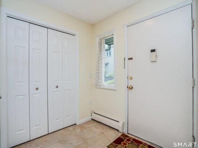 house with 3 bedroom, Farmington CT DS102559359