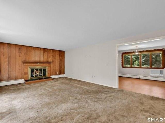 house with 3 bedroom, Farmington CT ES104608303