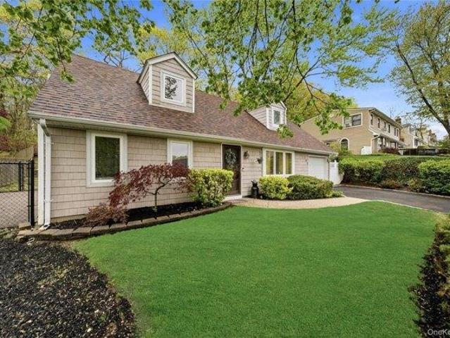 house with 3 bedroom, Farmingville NY ES103619935