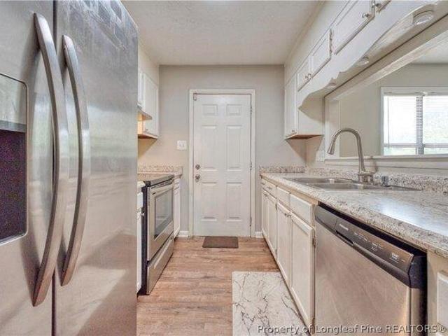house with 3 bedroom, Fayetteville NC ES104901707
