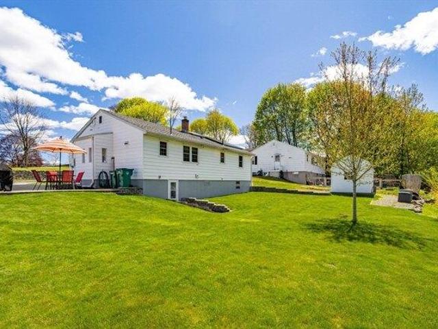 house with 3 bedroom, Fitchburg MA DLS102592649
