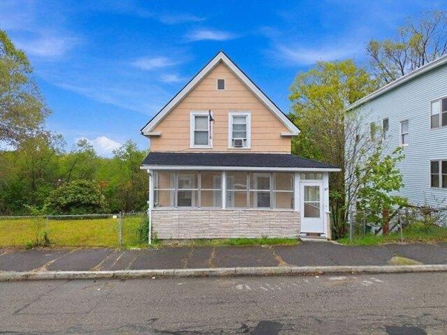 house with 3 bedroom, Fitchburg MA DLS102634076