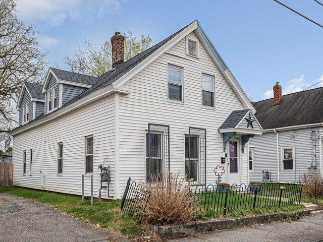 house with 3 bedroom, Fitchburg MA DLS102668391
