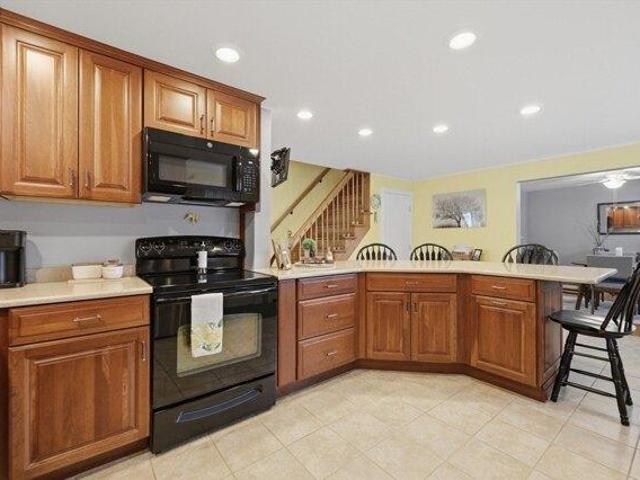 house with 3 bedroom, Fitchburg MA DS102411996