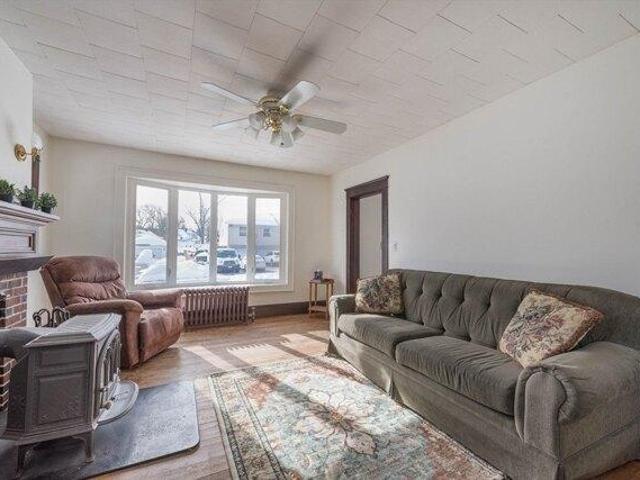 house with 3 bedroom, Fitchburg MA DS102412256