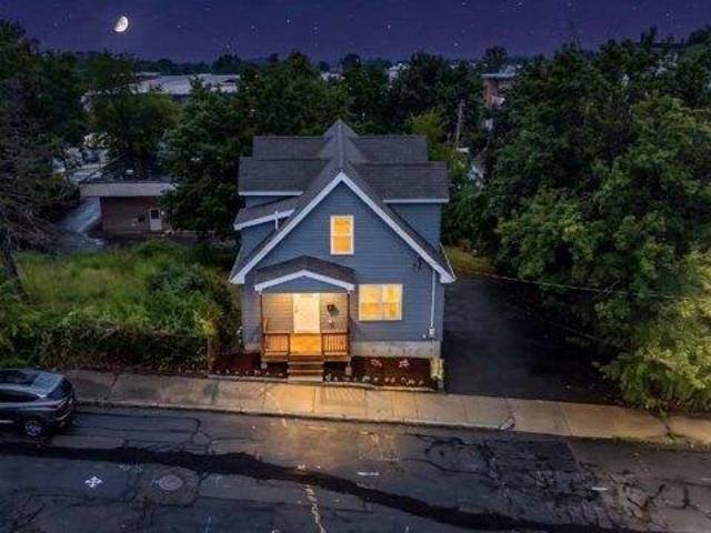 house with 3 bedroom, Fitchburg MA DS103969345