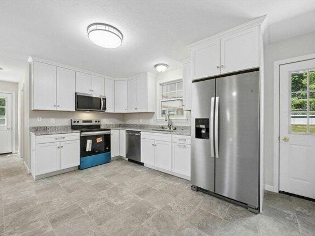 house with 3 bedroom, Fitchburg MA DS104235201