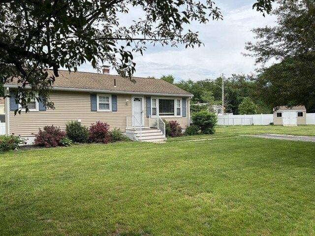 house with 3 bedroom, Fitchburg MA ES103434894