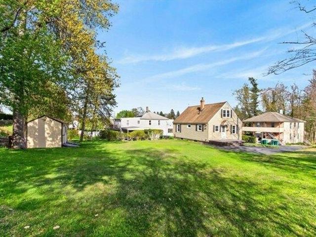 house with 3 bedroom, Fitchburg MA ES103498686
