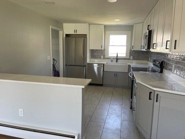 house with 3 bedroom, Fitchburg MA ES103498938