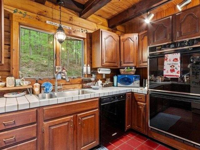 house with 3 bedroom, Fitchburg MA ES103928425