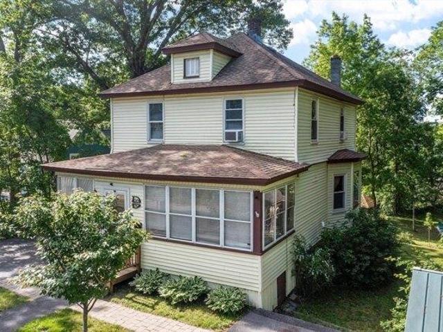 house with 3 bedroom, Fitchburg MA ES103102235
