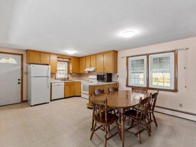 house with 3 bedroom, Fitchburg MA ES103248921