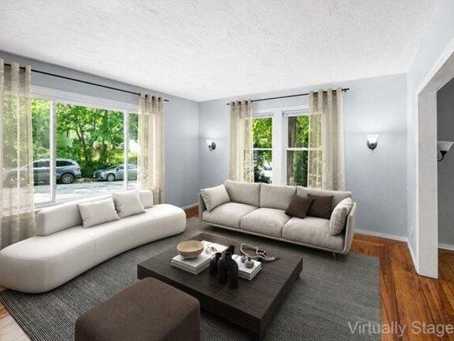 house with 3 bedroom, Fitchburg MA ES104721029