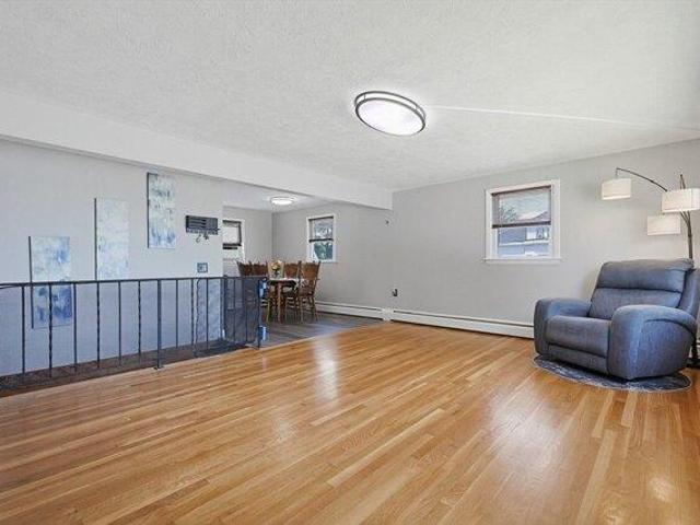 house with 3 bedroom, Fitchburg MA ES104759626