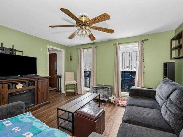 house with 3 bedroom, Fitchburg MA ES104791505