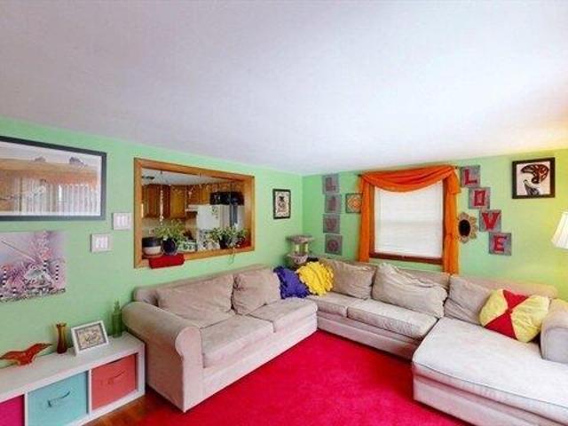 house with 3 bedroom, Fitchburg MA ES104810470