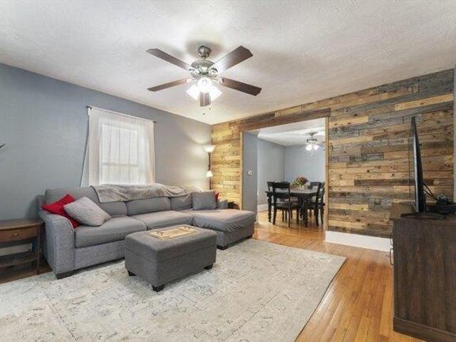 house with 3 bedroom, Fitchburg MA ES104853327
