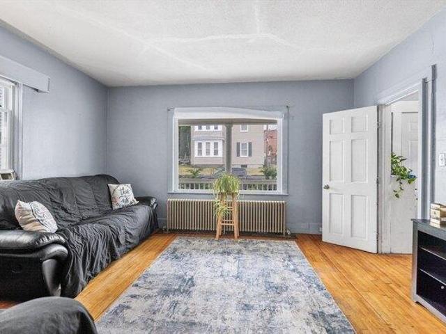 house with 3 bedroom, Fitchburg MA ES104151934