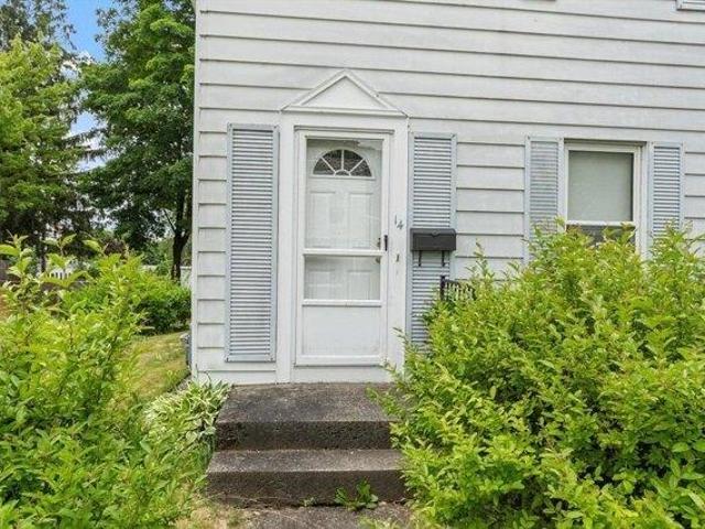 house with 3 bedroom, Fitchburg MA ES104332013