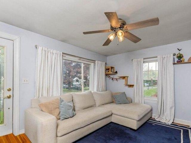 house with 3 bedroom, Fitchburg MA ES105061117