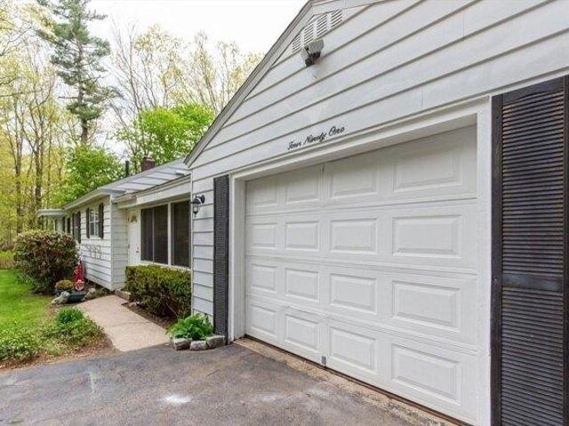 house with 3 bedroom, Fitchburg MA ES105082937