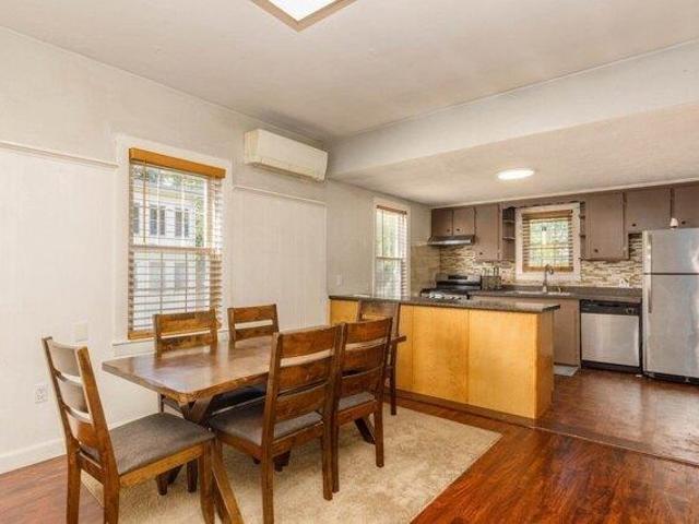 house with 3 bedroom, Fitchburg MA ES105082224