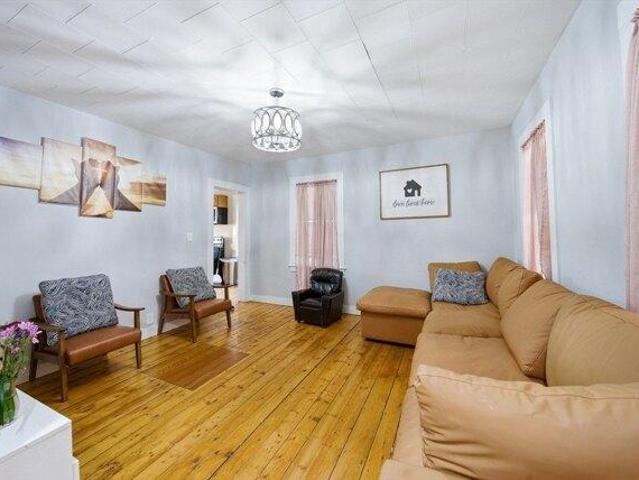 house with 3 bedroom, Fitchburg MA ES105093577